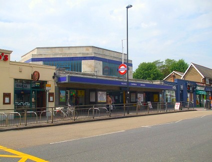 Cheap hotels near Ealing Common Tube Station, London