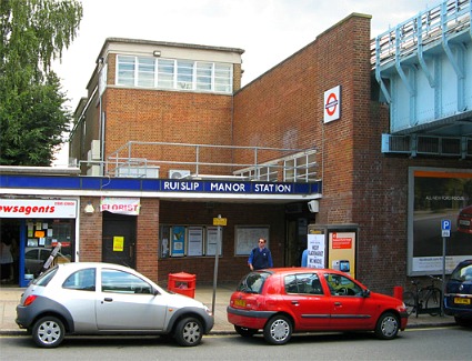 Cheap hotels near Ruislip Manor Tube Station, London